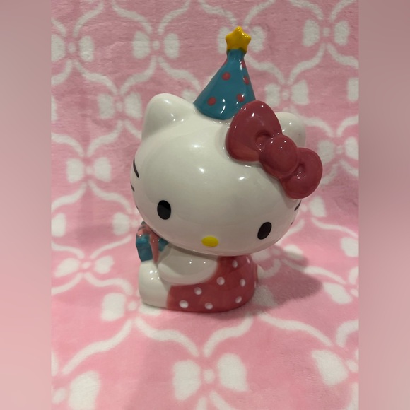 Hello Kitty | Accents | Official Blue Sky Hello Kitty Happy Birthday ...
